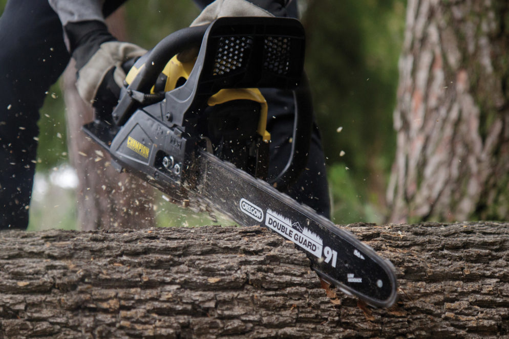 16-inch 40cc Chainsaw - 100642 - Champion Power Equipment